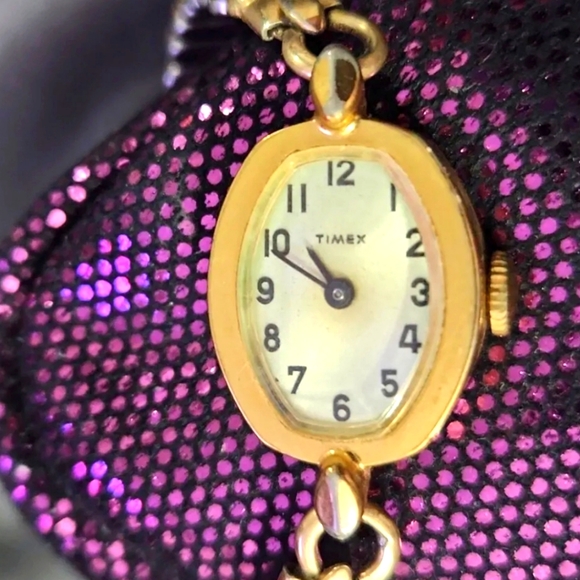 Timex | Accessories | Timex Wind Up Wrist Watch Gold Tone Expandable ...